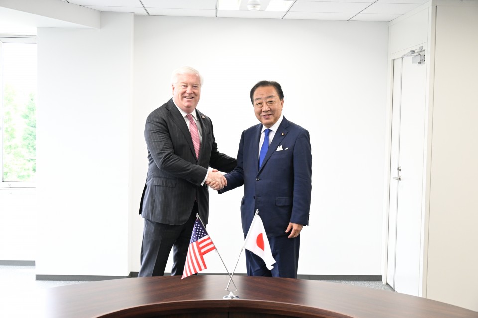 U.S. Ambassador to Japan George Glass visits President Noda for ...